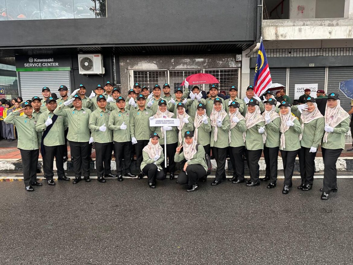PERBARISAN DAN PERARAKAN SEMPENA SAMBUTAN HARI KEMERDEKAAN KE-66 TAHUN ...